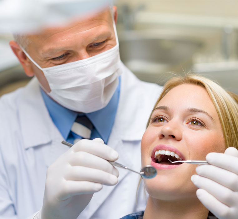 IMPIANTO MONCONE CORONA IN PORCELLANA Copia - Centro Dentistico Napoli